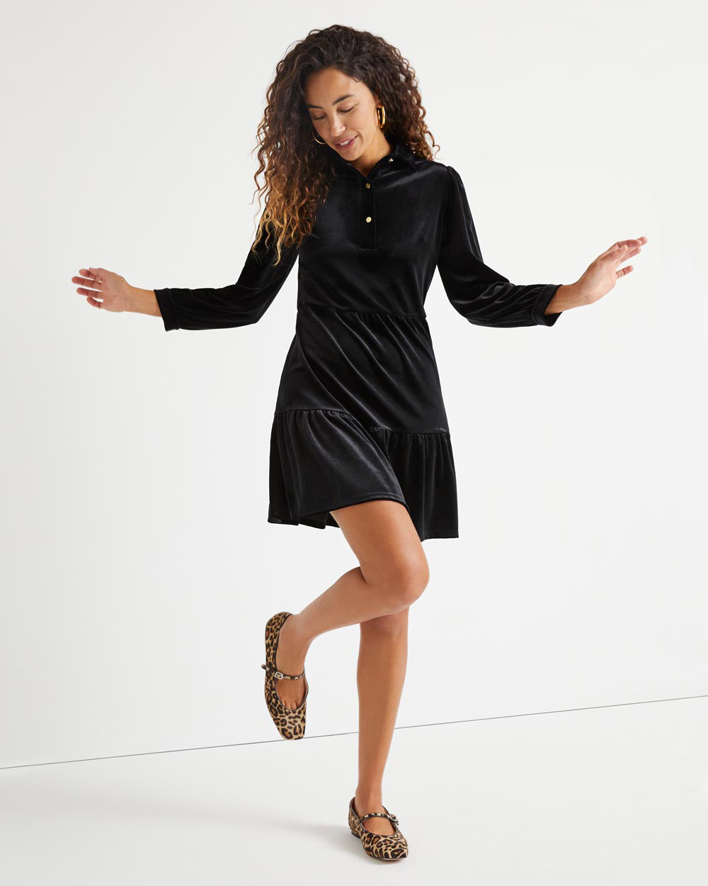 Jude Connally Henley Velvet in Black – THE LUCKY KNOT